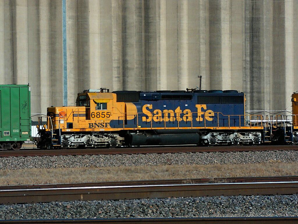 BNSF 6855 (SNOOT)